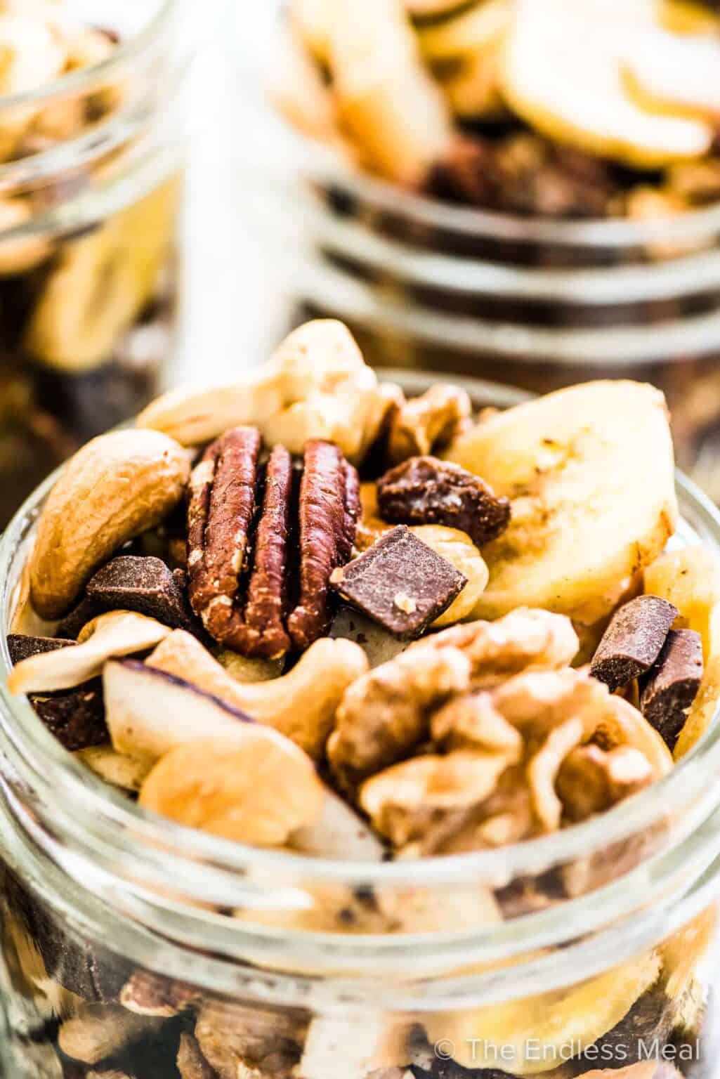 Homemade Trail Mix (super easy recipe!)