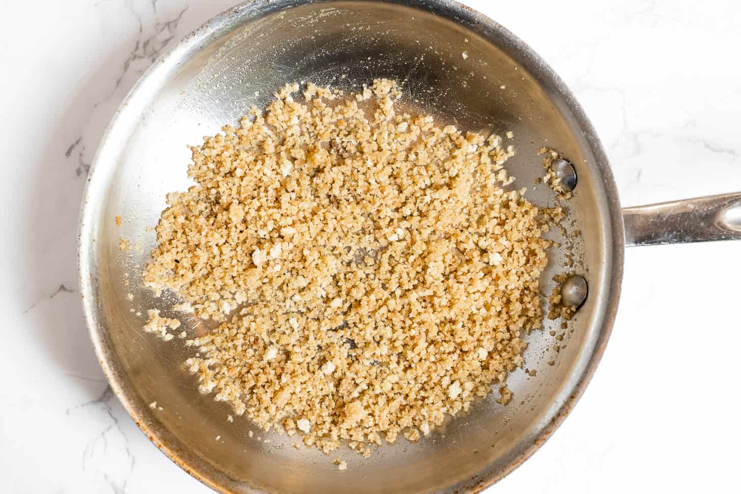 Tahini Green Beans with Garlic Tahini Sauce and Crispy Panko