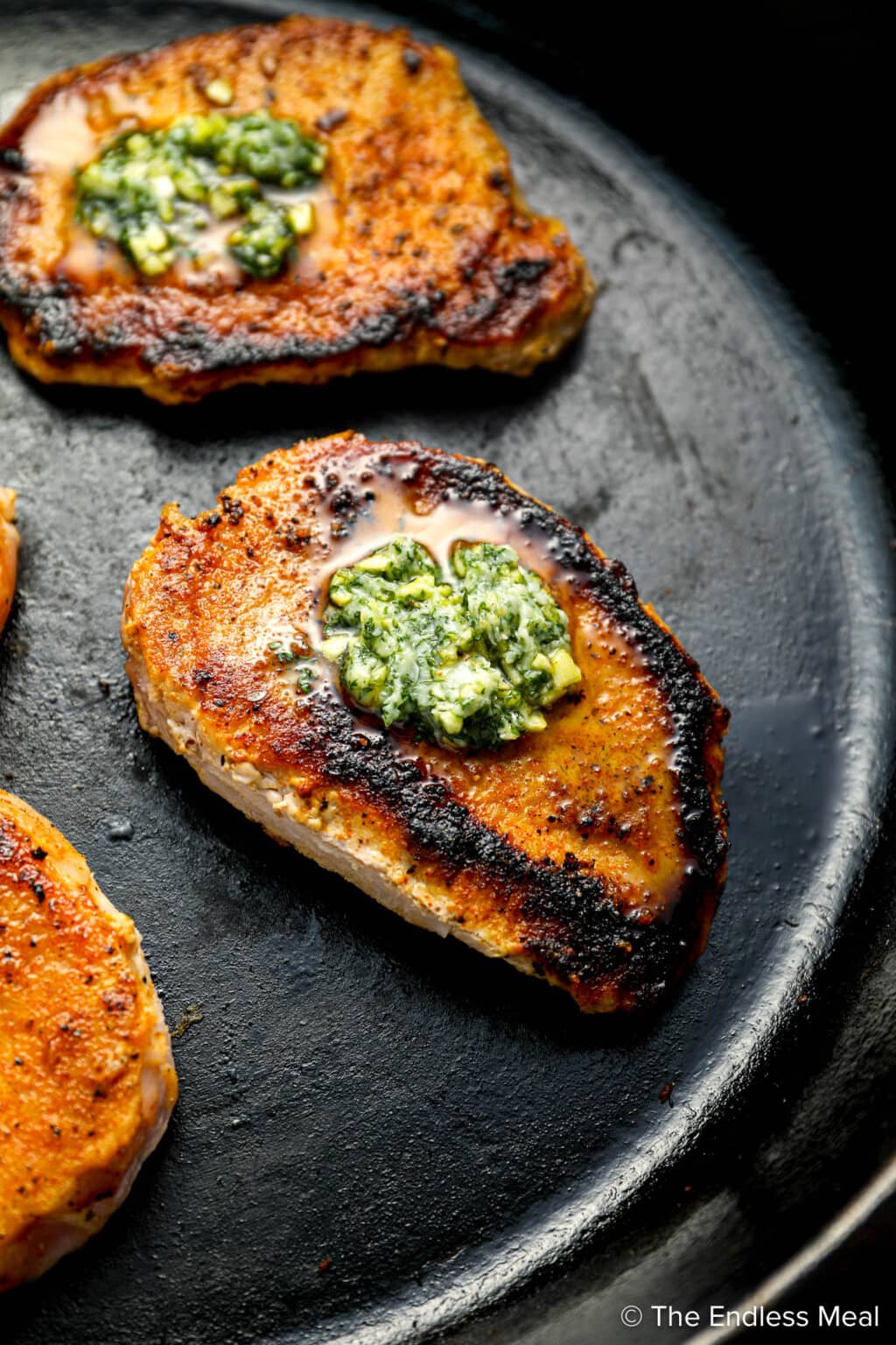 How to Cook Thin Pork Chops (with delicious honey garlic butter)