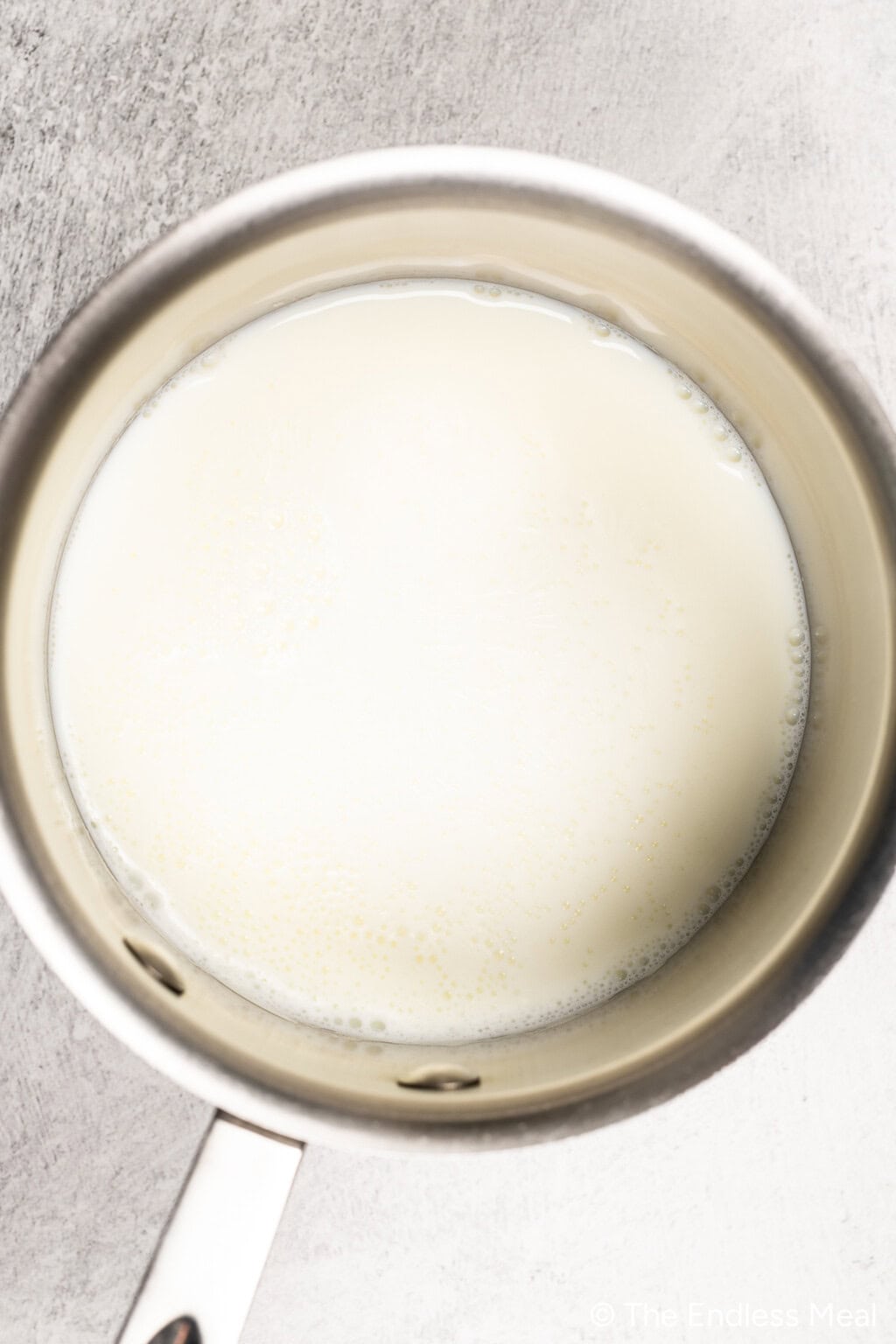 Homemade Vanilla Ice Cream (Incredibly Creamy!)